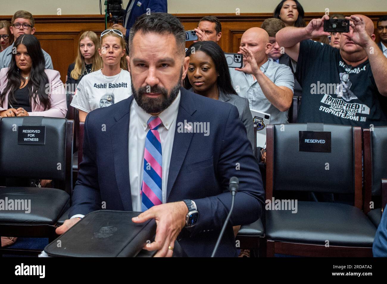 Internal revenue service criminal hi-res stock photography and images ...