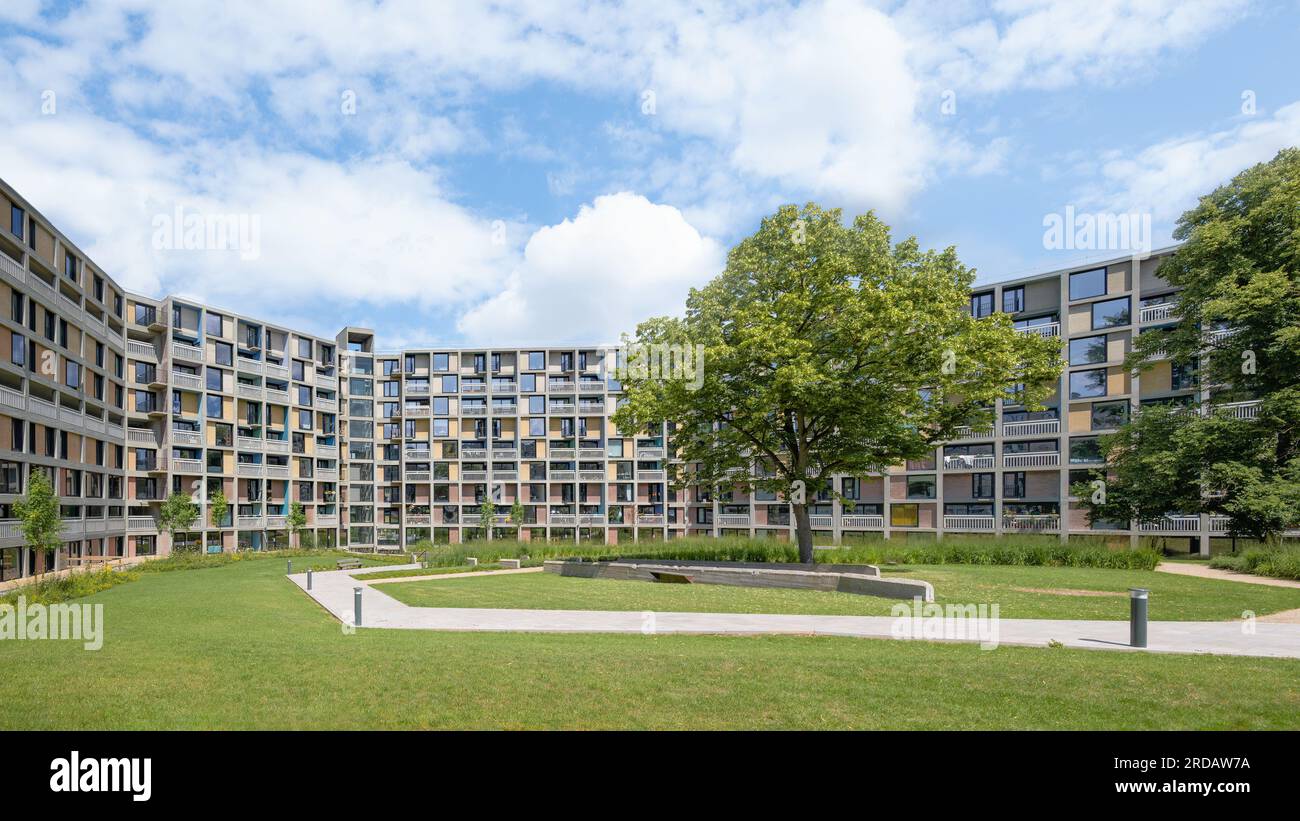 Sheffield, England - Park Hill estate housing by Sheffield City ...