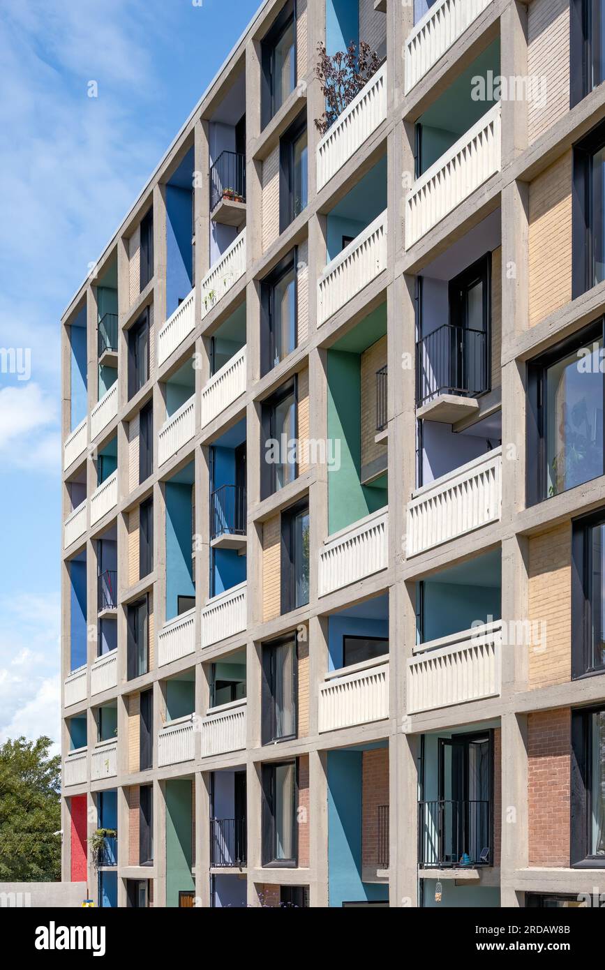 Sheffield, England - Park Hill estate housing by Sheffield City ...