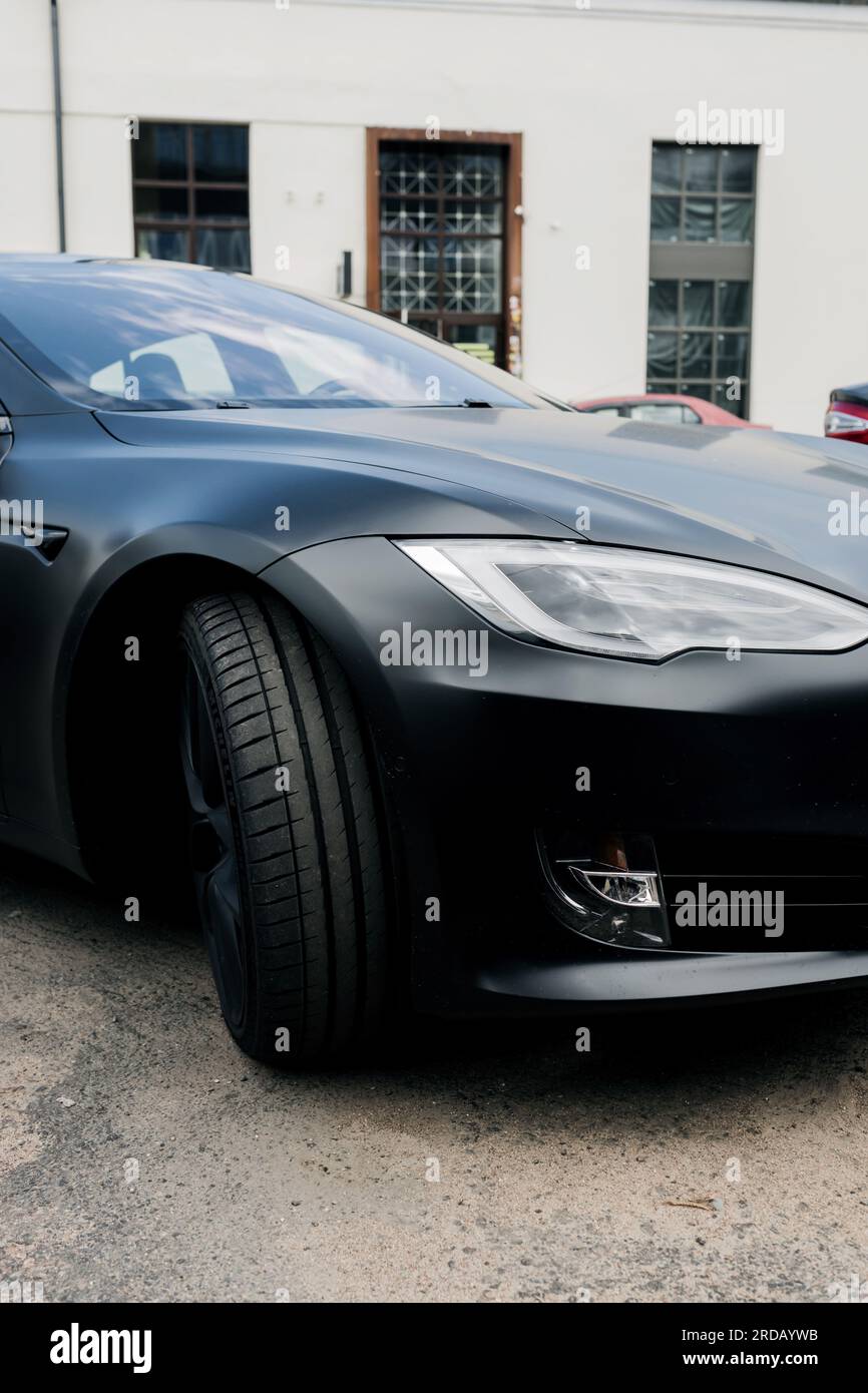 Tesla model s a luxury electric sedan hi-res stock photography and ...