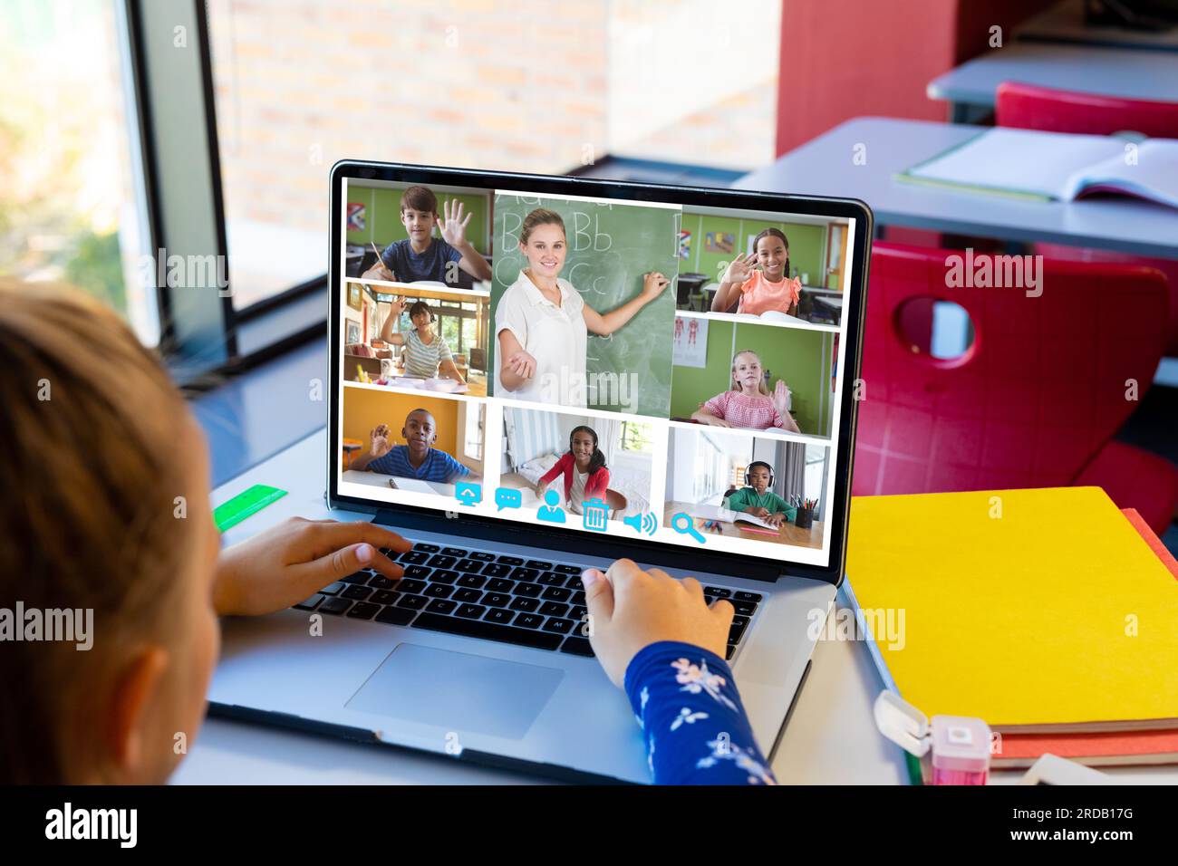 Attending class hi-res stock photography and images - Alamy