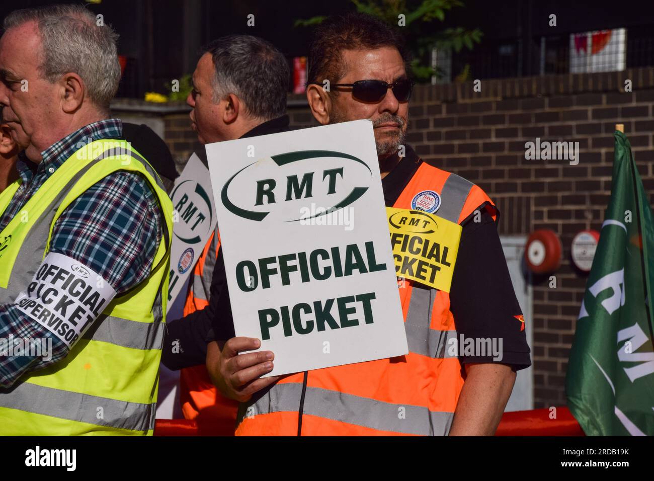 Rmt official picket sign hi-res stock photography and images - Alamy
