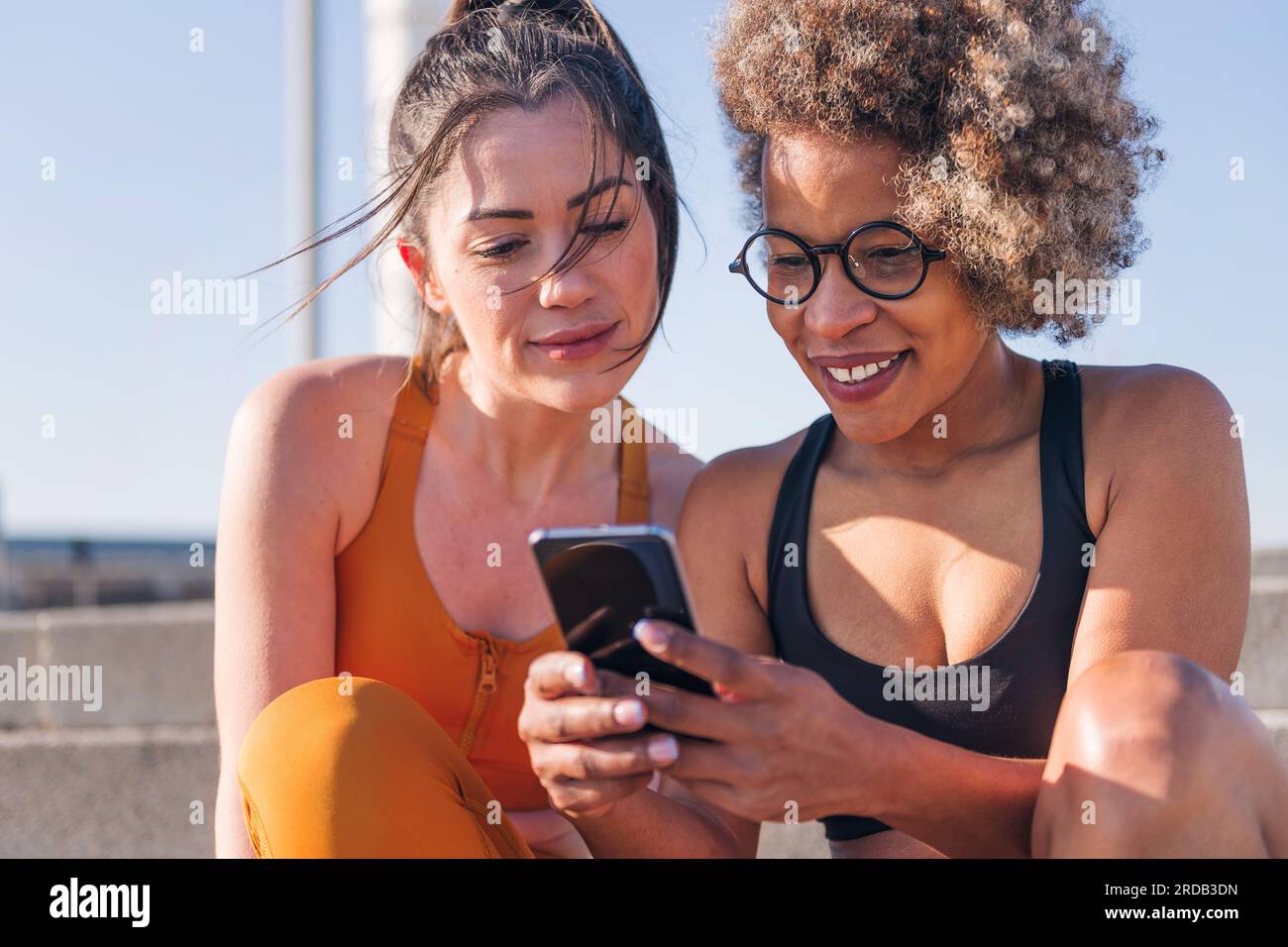 Female runner friends using hi-res stock photography and images - Alamy