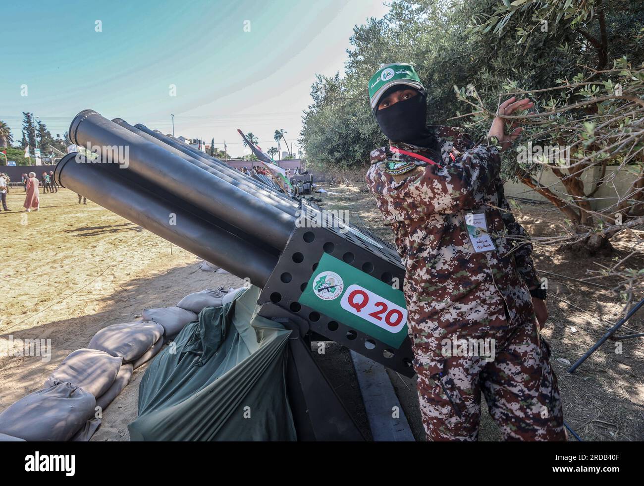 Hamas fighter hi-res stock photography and images - Alamy