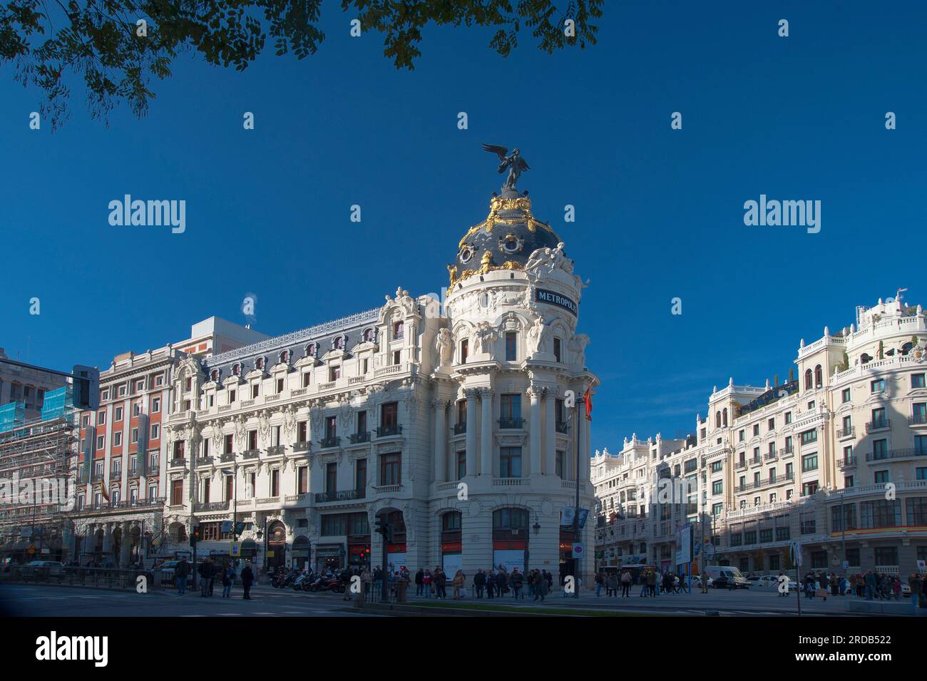 (Edificio Metropolis) Metropolis Building, Calle Gran Via, Calle Alcalà, Madrid, Spain, Europe ...