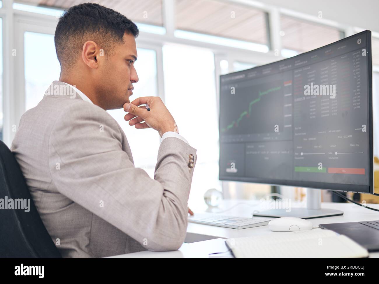 Monitoring thinking hi-res stock photography and images - Alamy