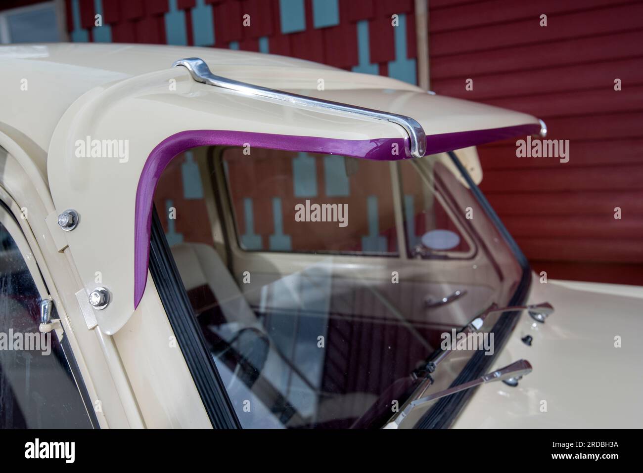 Ford 100e hi-res stock photography and images - Alamy