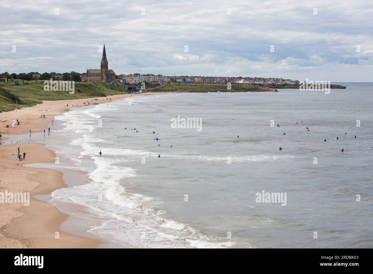 Tynemouth Beach Long Sands with surfers Stock Photo - Alamy