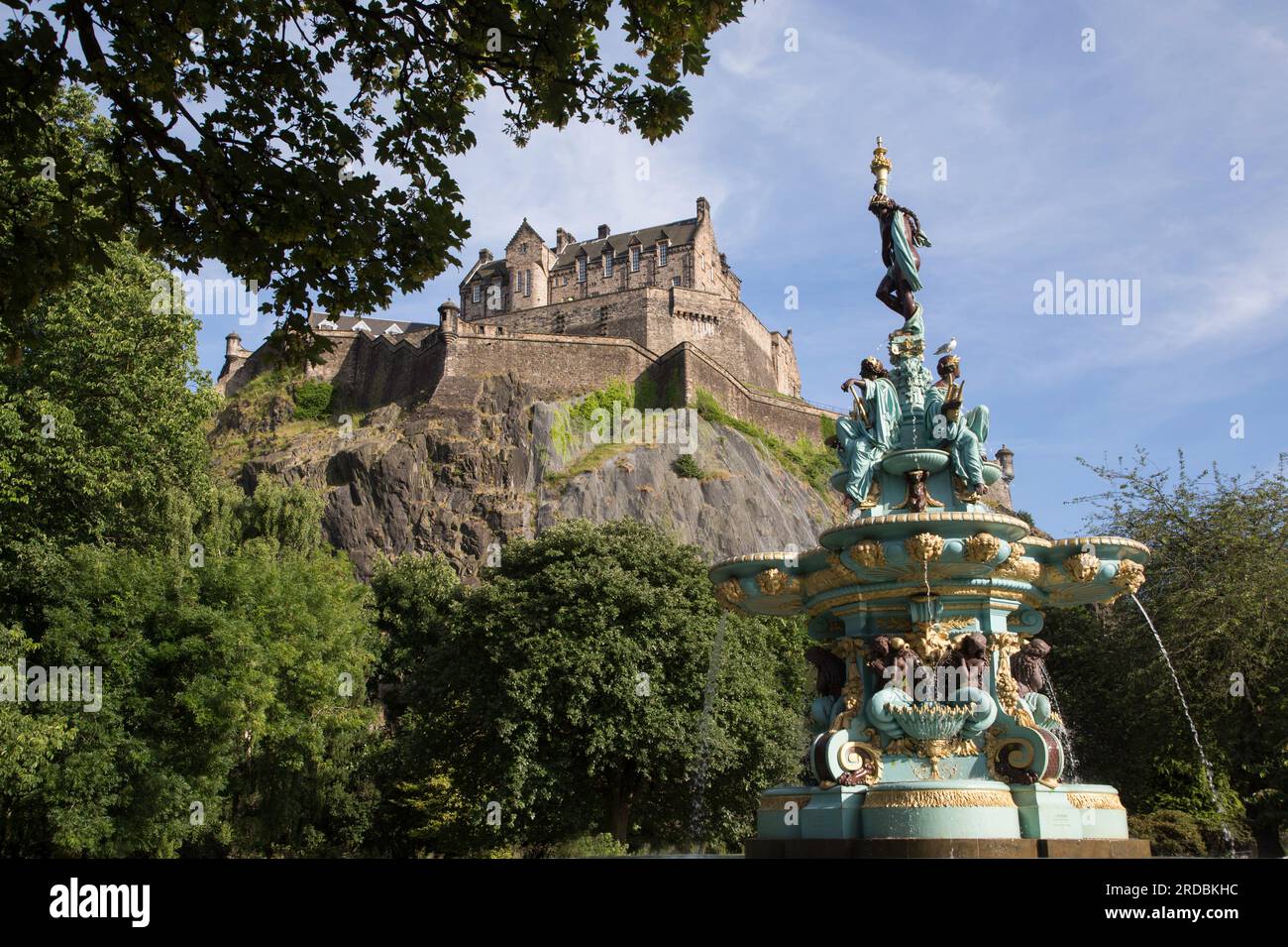 Edinburgh Castle in the sun with blue skies Scotland Stock Photo - Alamy