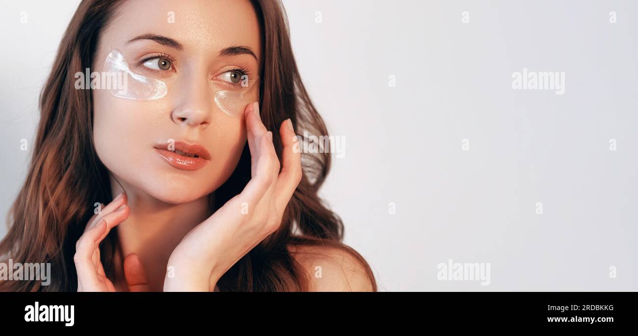 Recovery patches under eye skinkare woman pads Stock Photo - Alamy