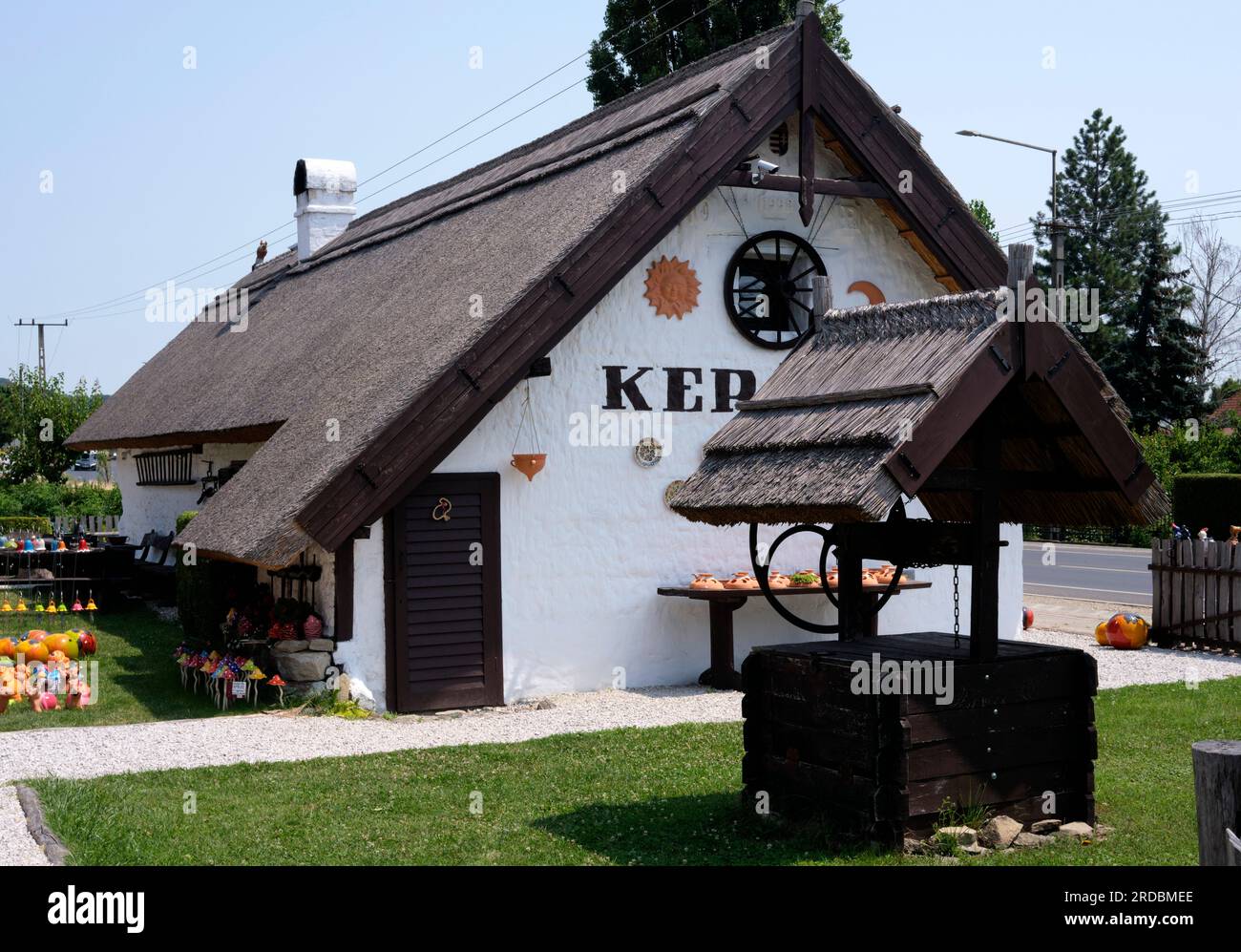 Pretty traditional thatched roof houses Stock Photo - Alamy