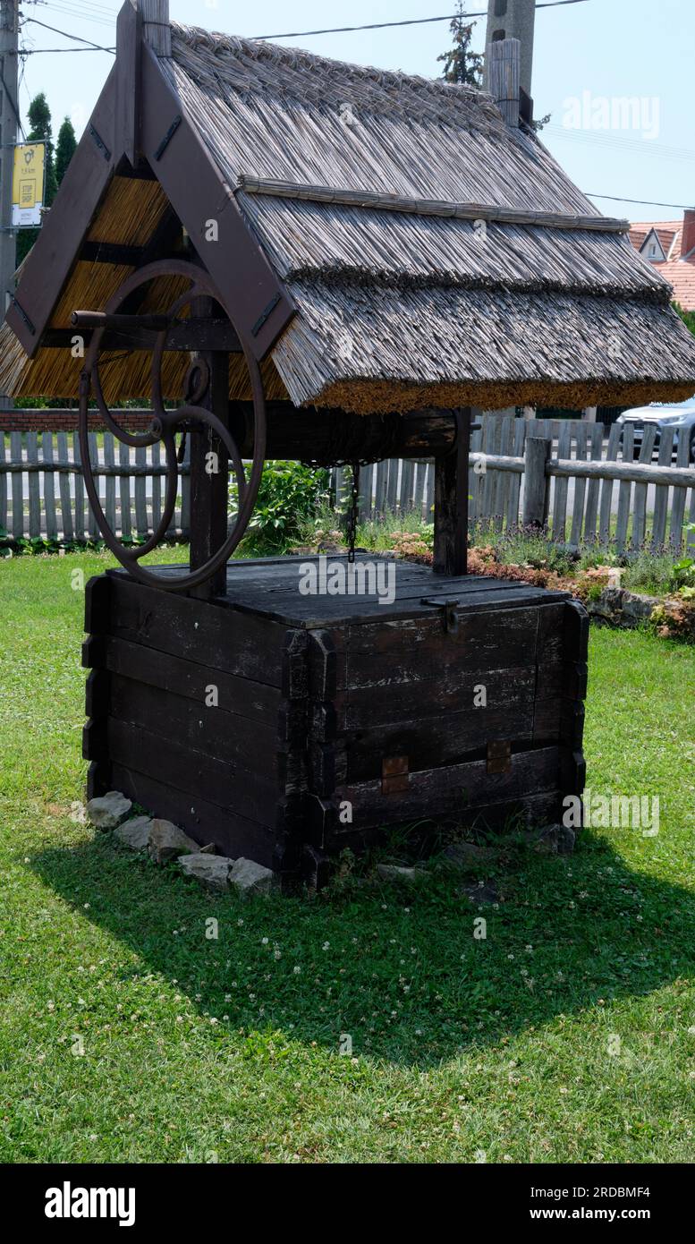Pretty traditional thatched roof houses Stock Photo - Alamy