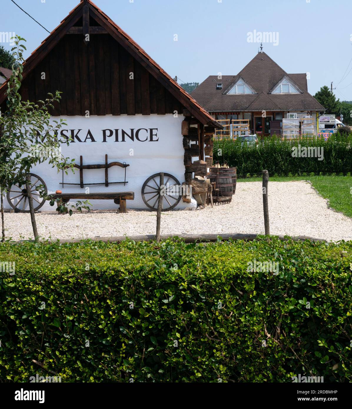 Pretty traditional thatched roof houses Stock Photo - Alamy