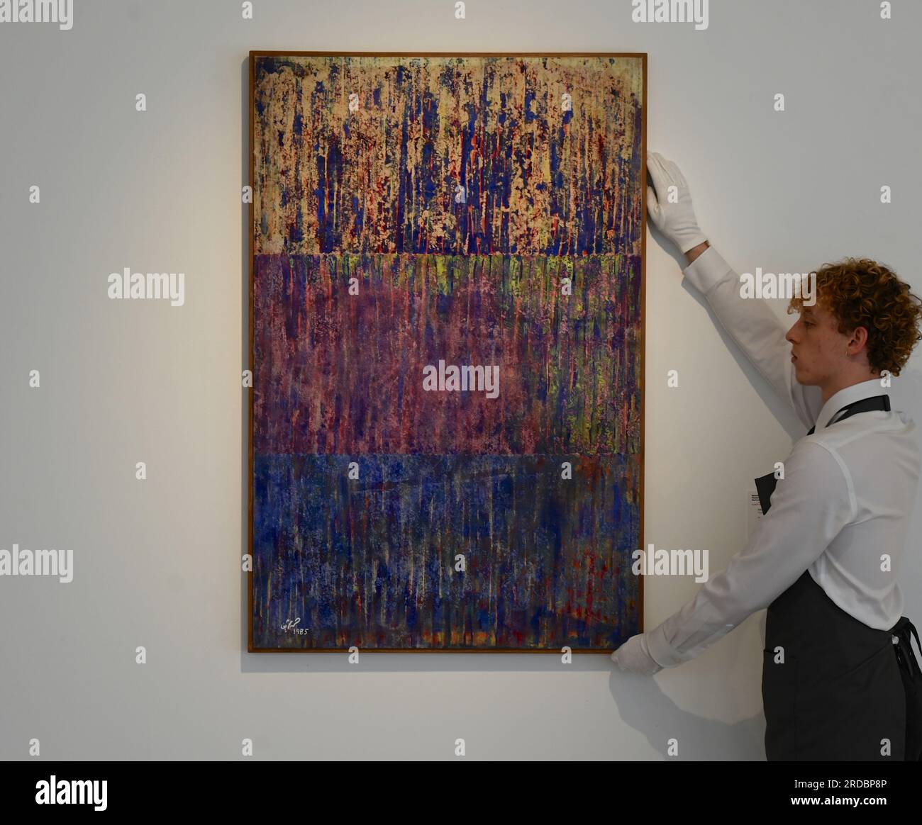 Emirati art reimagined hi-res stock photography and images - Alamy