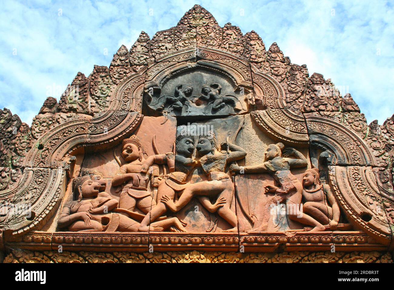 Combat between Vāli and Sugrīva depicted on the western gopura of Banteay Srei or Banteay Srey ...