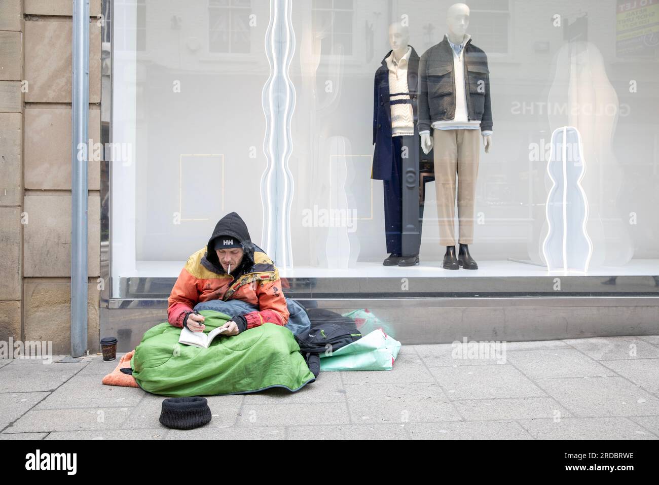 Sofa surfing homeless hi-res stock photography and images - Alamy