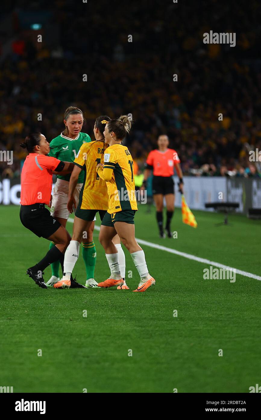 Players arguing with referee hi-res stock photography and images - Alamy