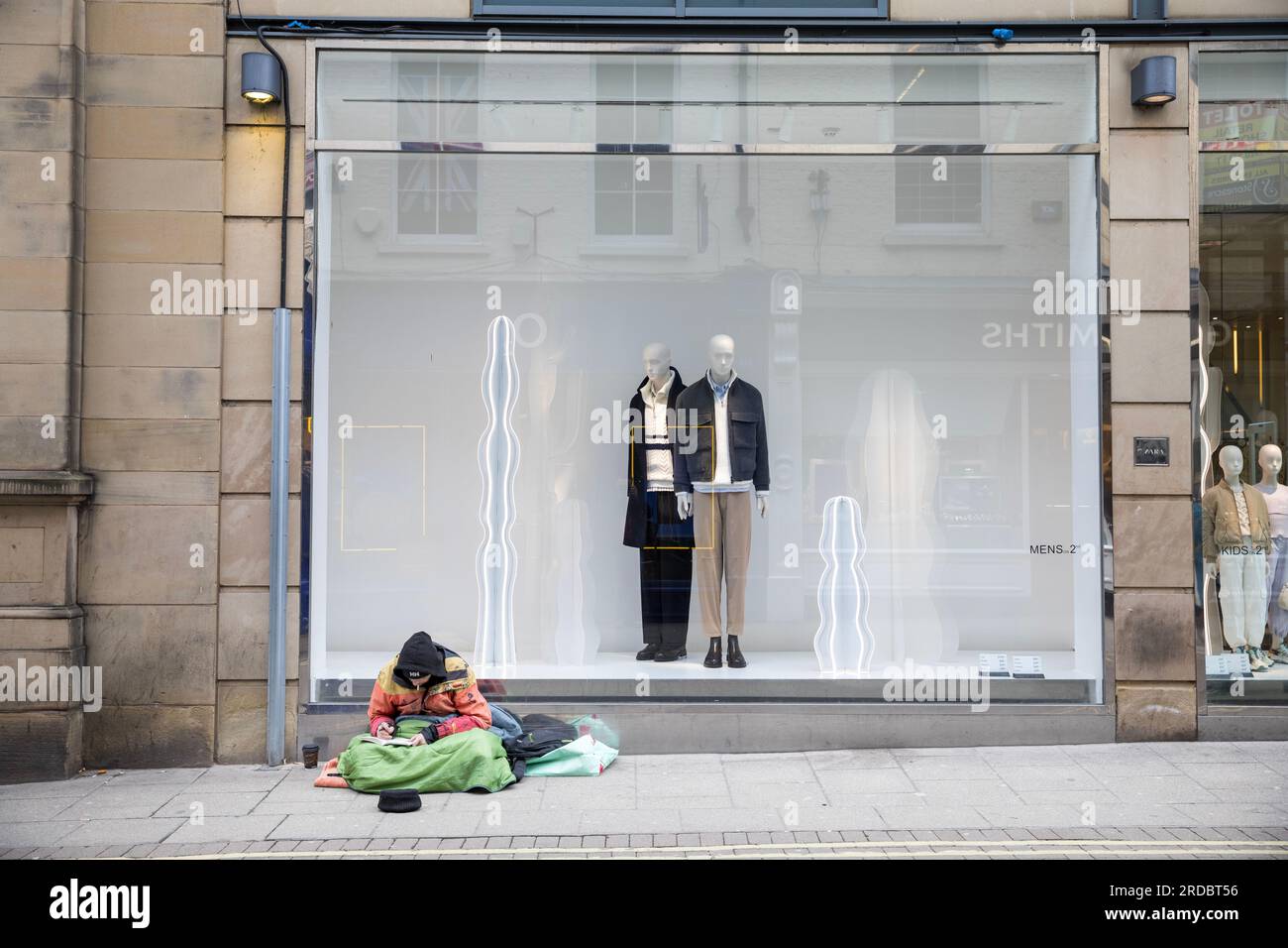 Homeless hostel uk hi-res stock photography and images - Alamy