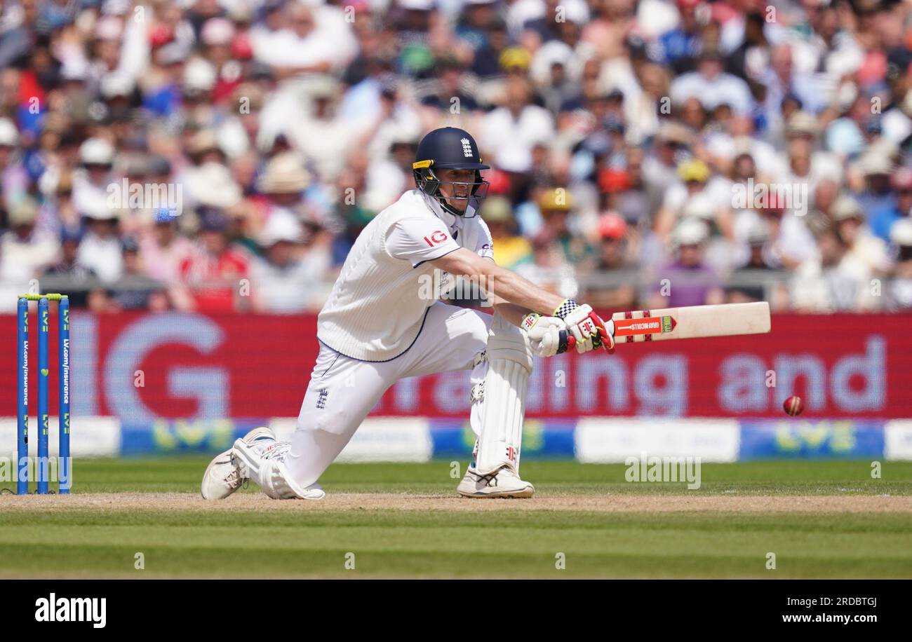 Zak crawley ashes 2023 old trafford hi-res stock photography and images ...