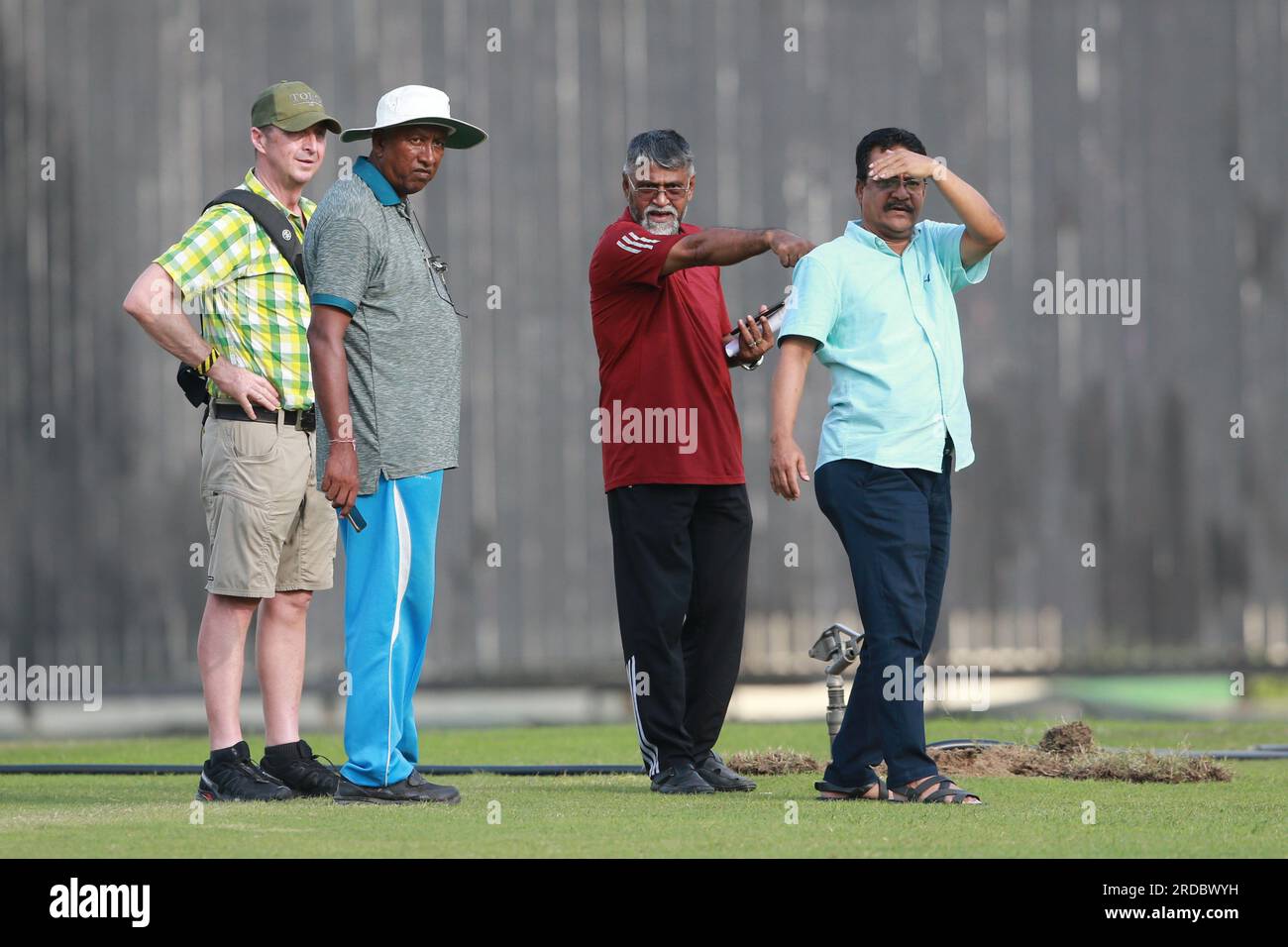 The Bangladesh Cricket Board (BCB) has appointed Tony Hemming (yellow ...