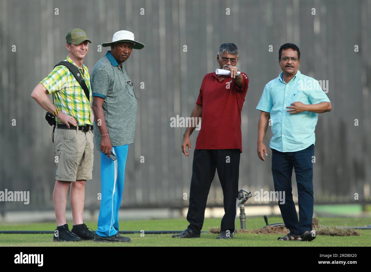 The Bangladesh Cricket Board (BCB) has appointed Tony Hemming (yellow ...