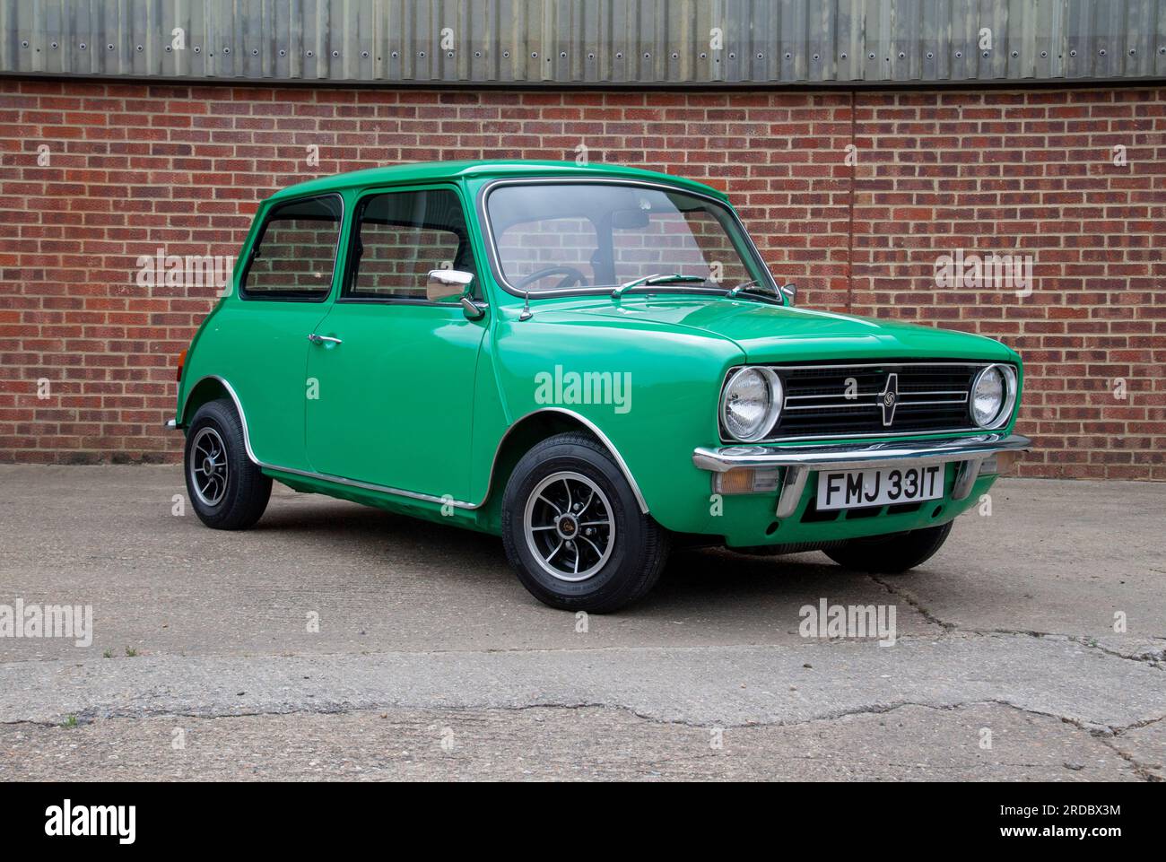 Classic mini green hi-res stock photography and images - Alamy