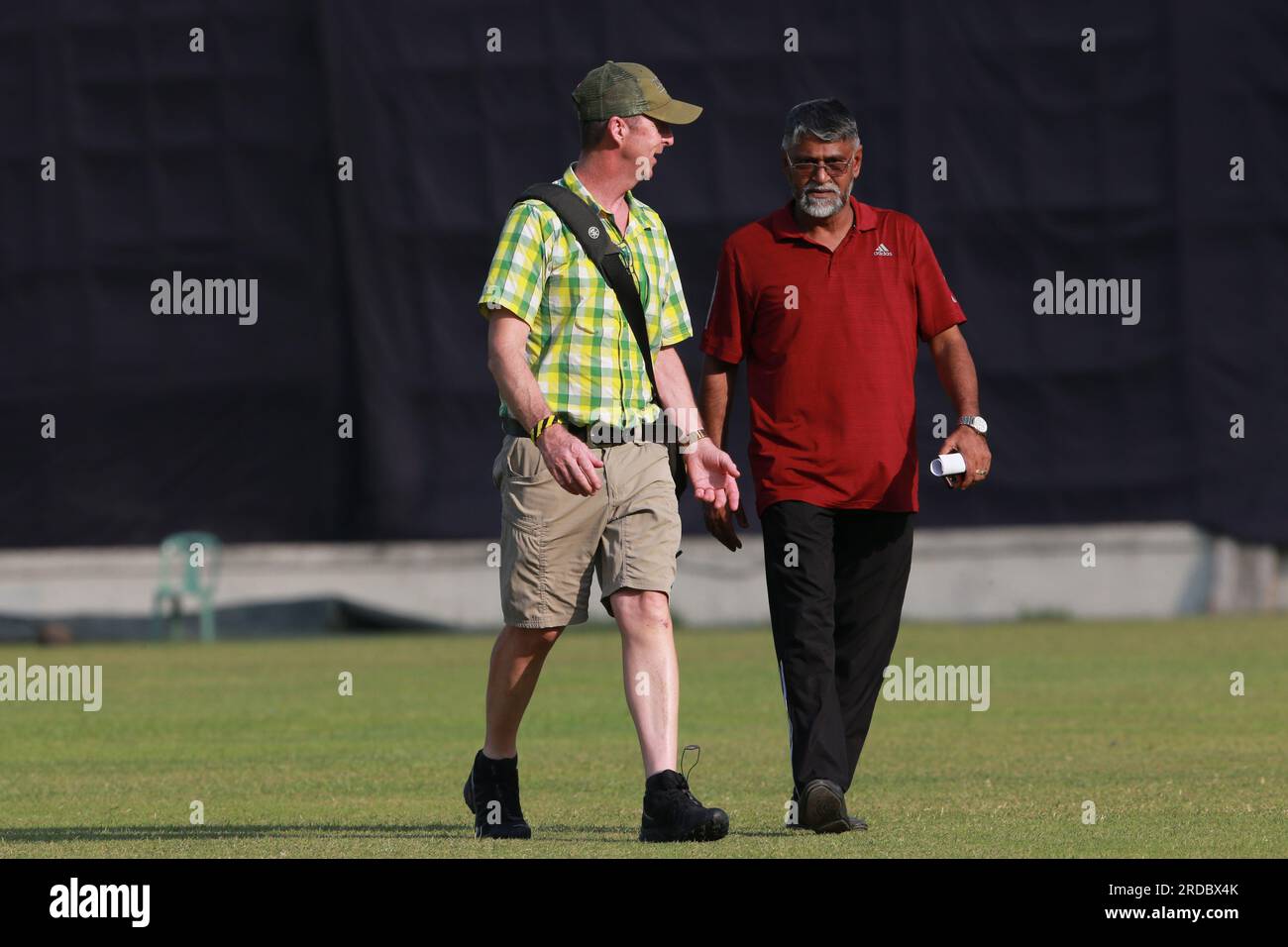 The Bangladesh Cricket Board (BCB) has appointed Tony Hemming (yellow ...