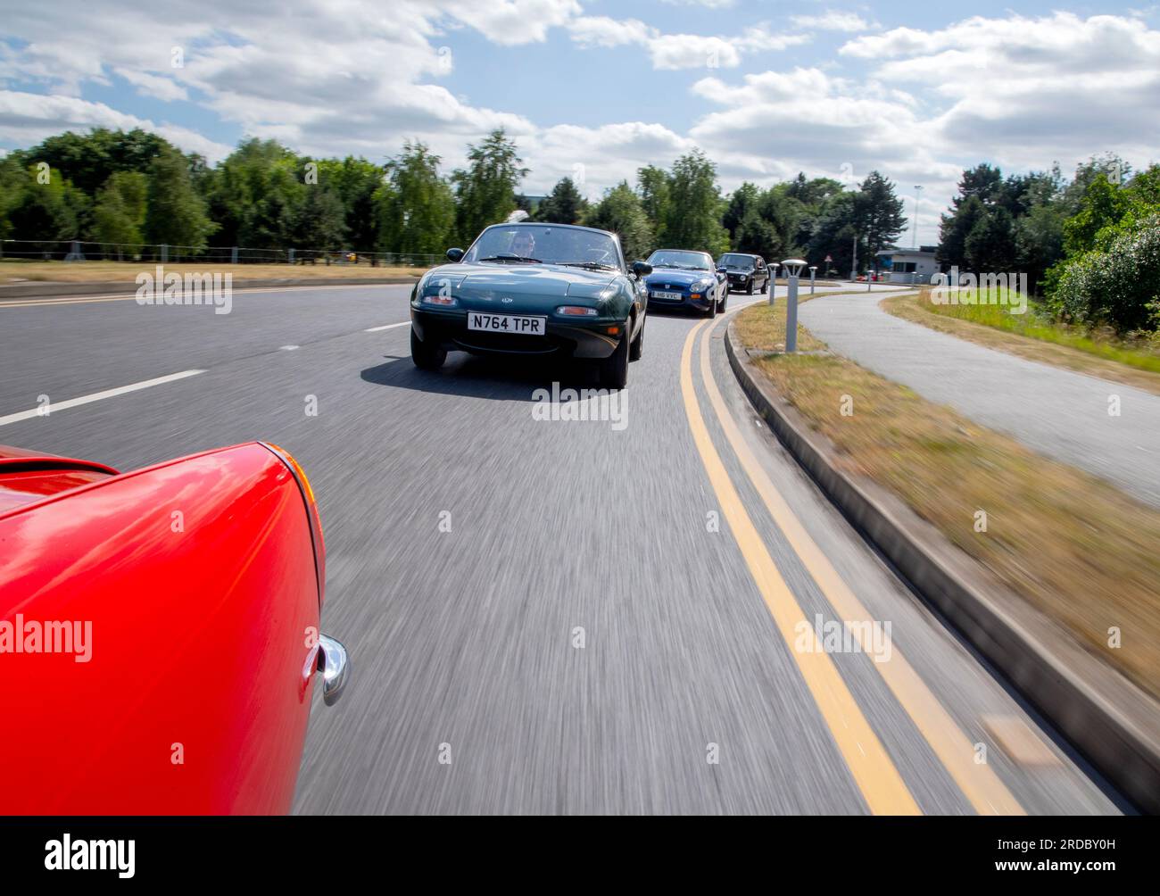 Great sports cars of different generations - Mk1 MA Mazda MX5, MG ...