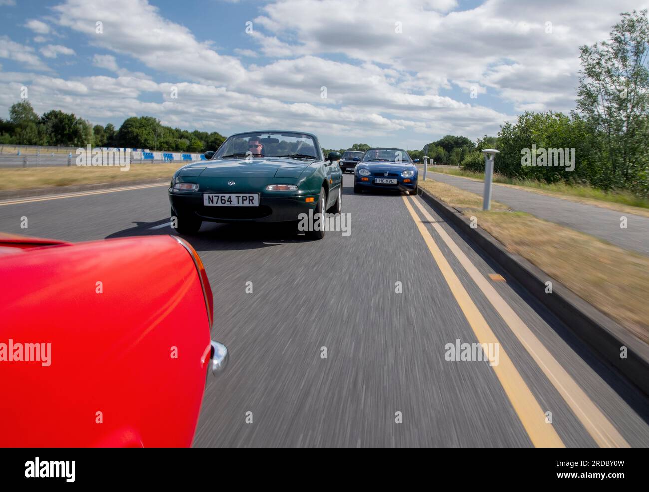 Great sports cars of different generations - Mk1 MA Mazda MX5, MG ...