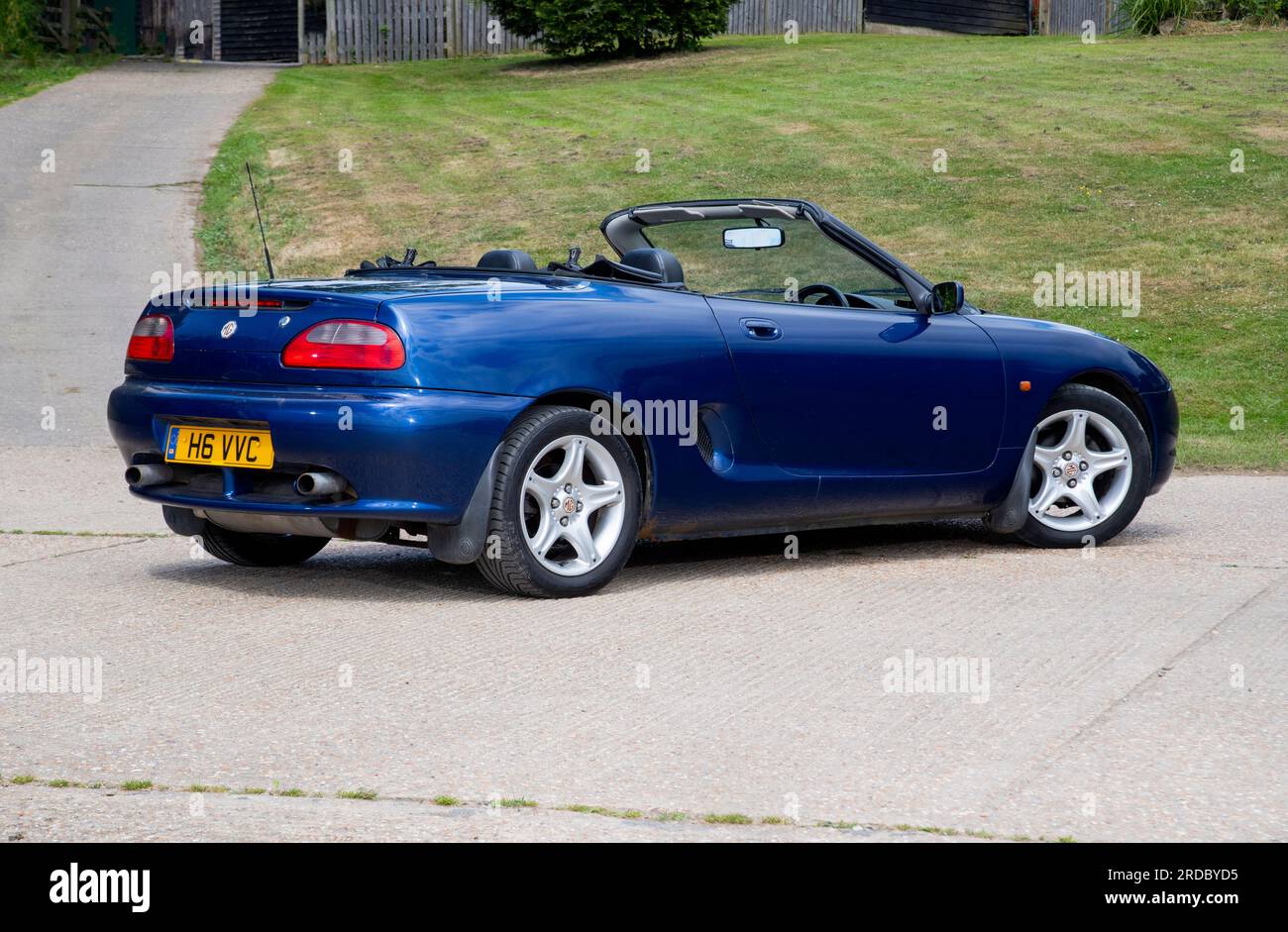 Great sports cars of different generations - Mk1 MA Mazda MX5, MG ...