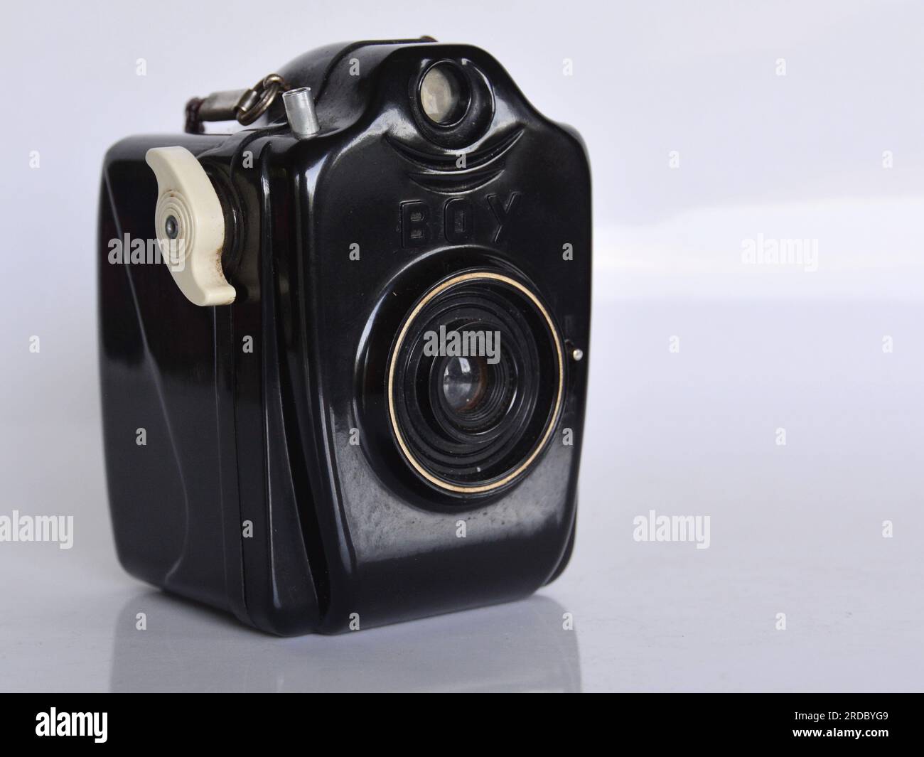 Old box camera Stock Photo - Alamy