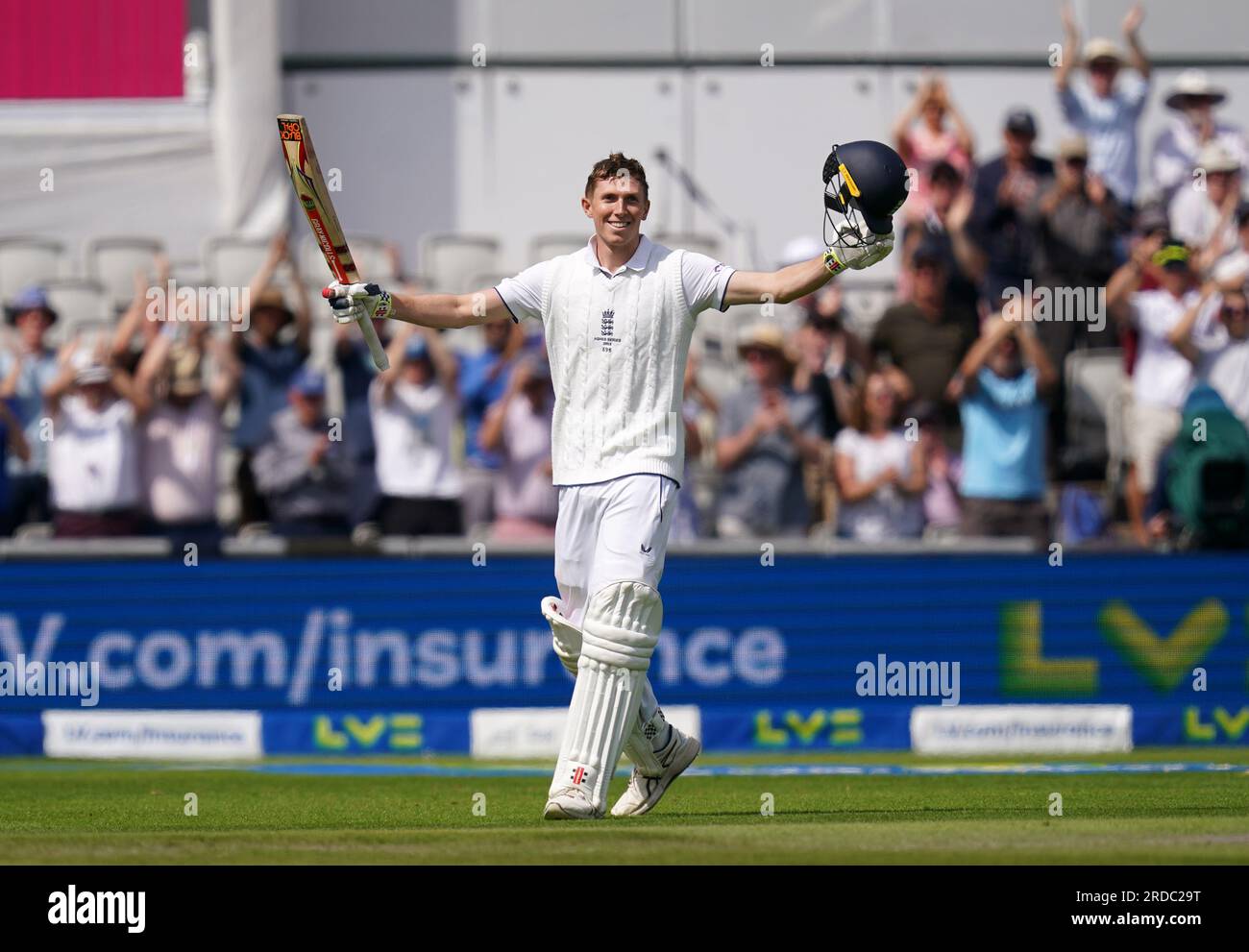 Zak crawley ashes 2023 old trafford hi-res stock photography and images ...