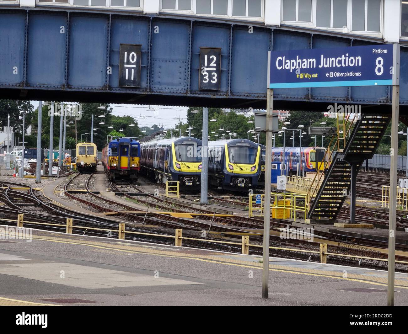 Section of platform at Clapham Junction railway station with train ...