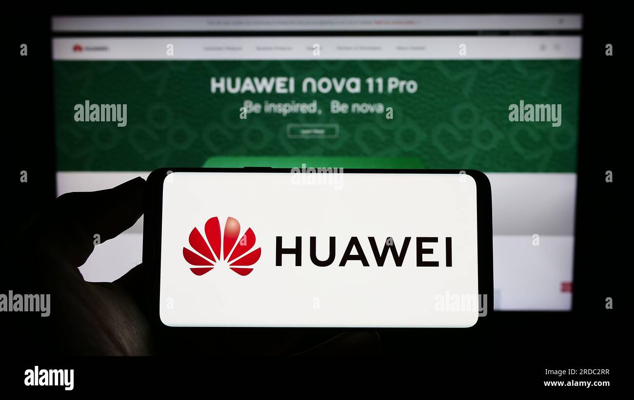 Huawei logo hi-res stock photography and images - Alamy