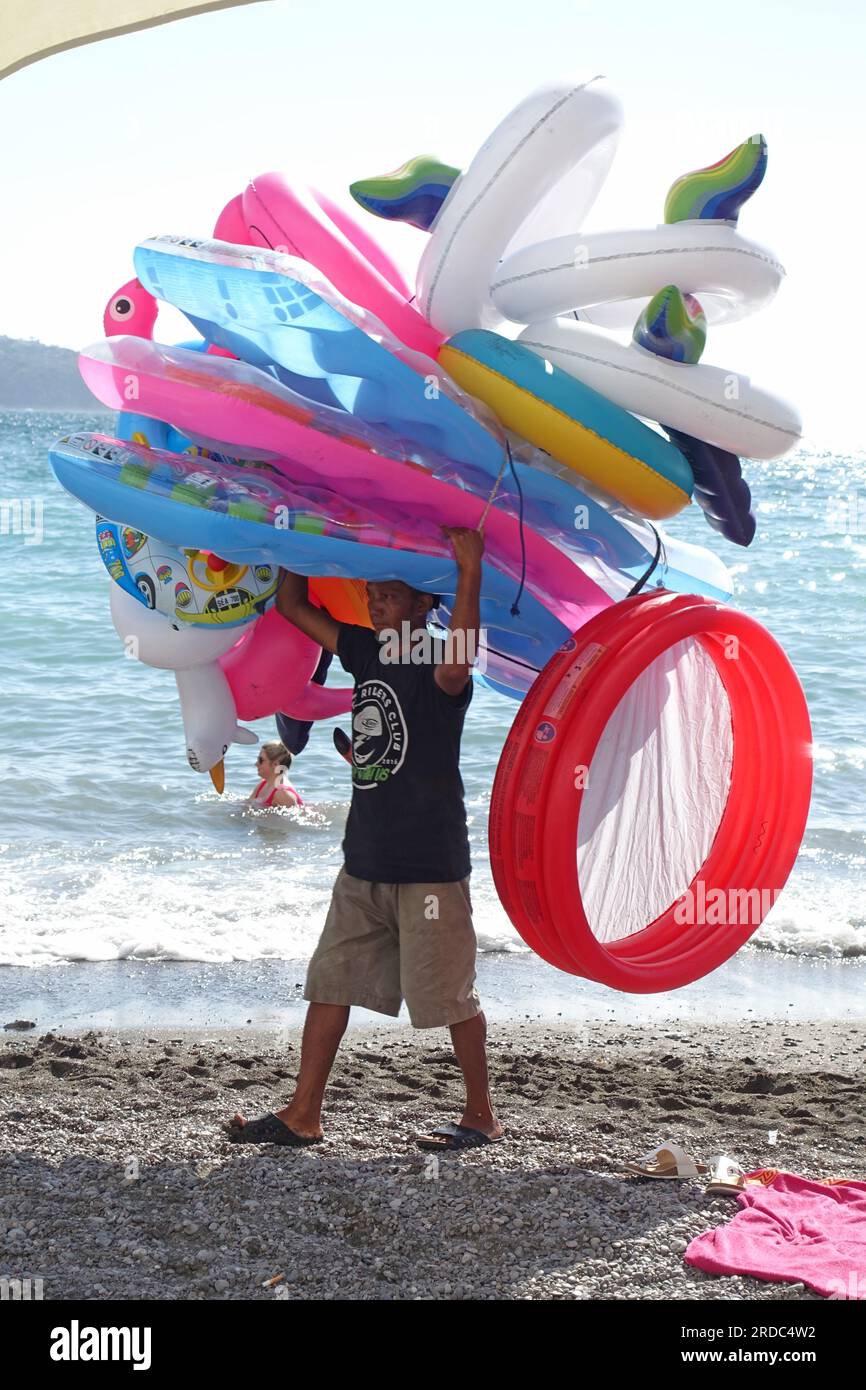 Toy vendor hi-res stock photography and images - Alamy