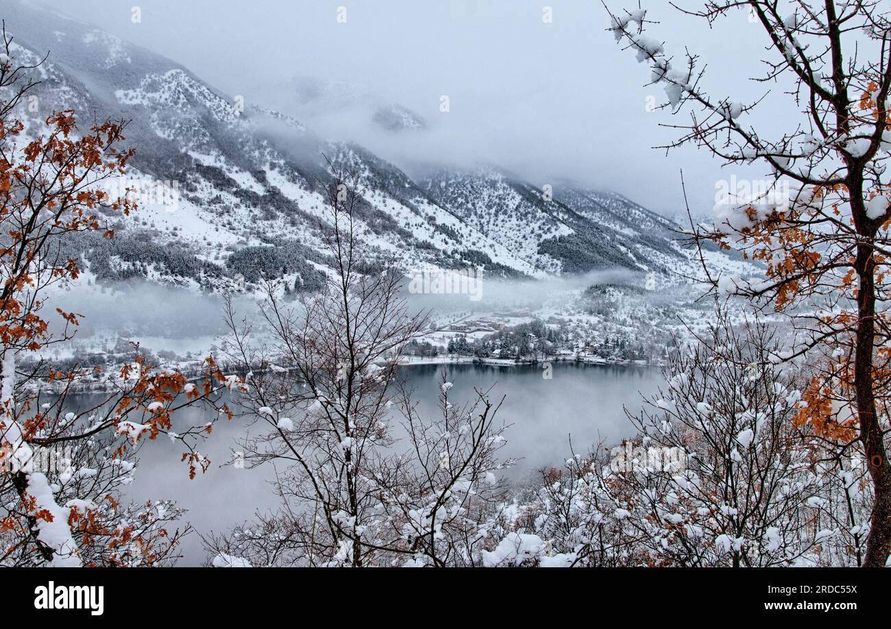 Ice dying hi-res stock photography and images - Alamy