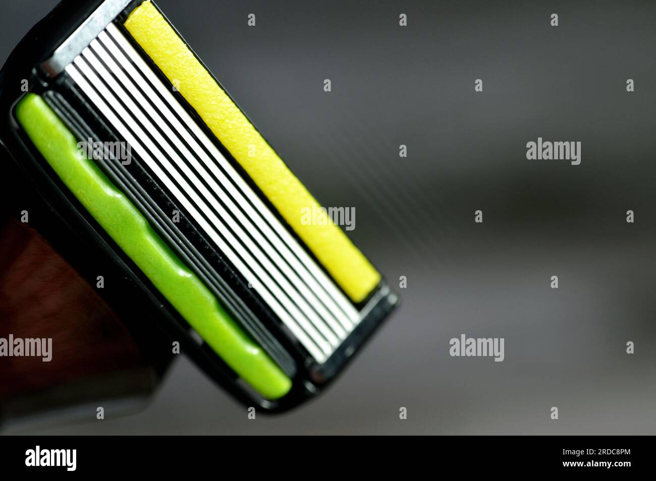 Six blade razor system with trimmer, smooth shaving with a patented six ...