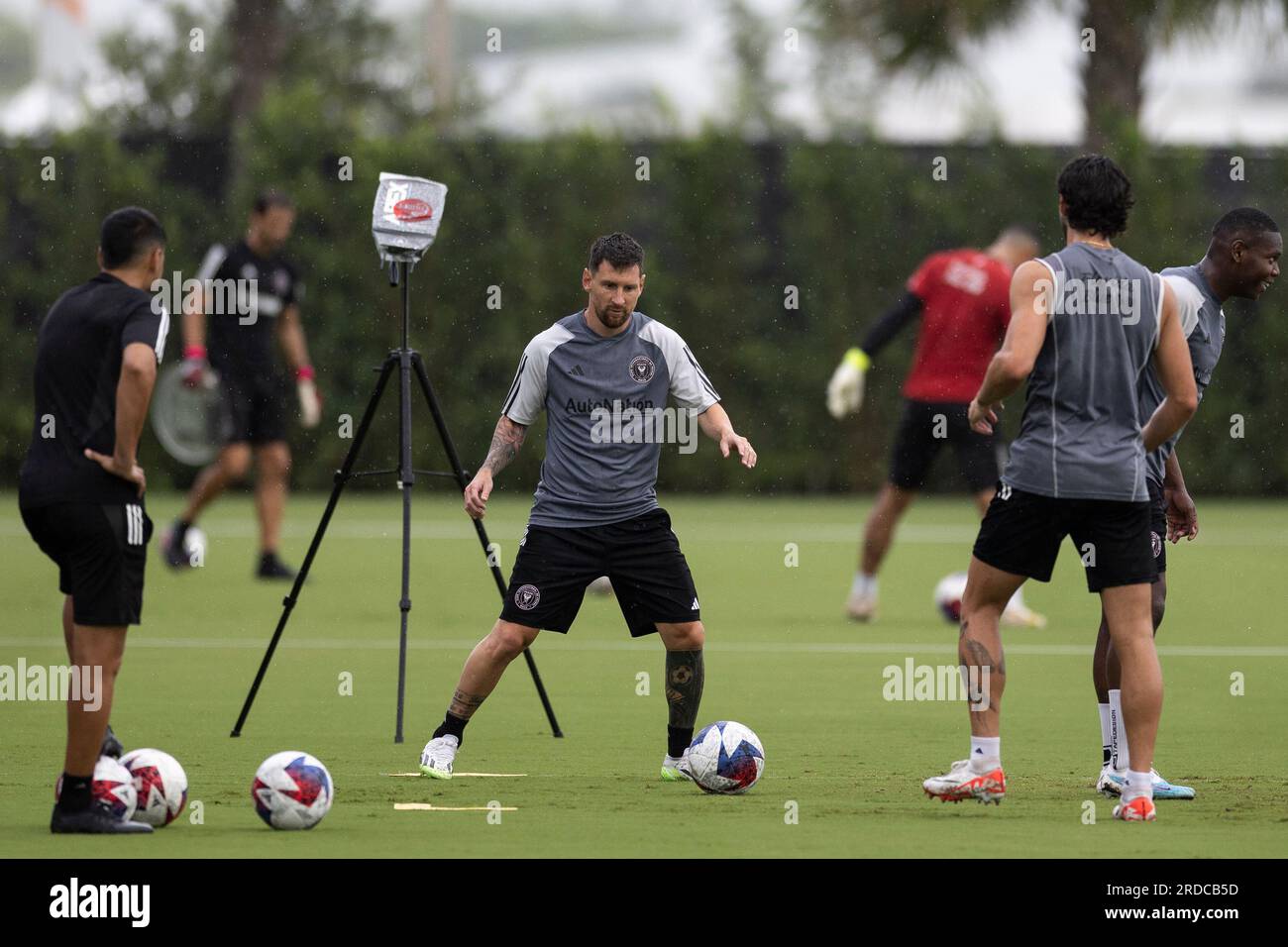 Lionel messi inter miami first game hi-res stock photography and images ...