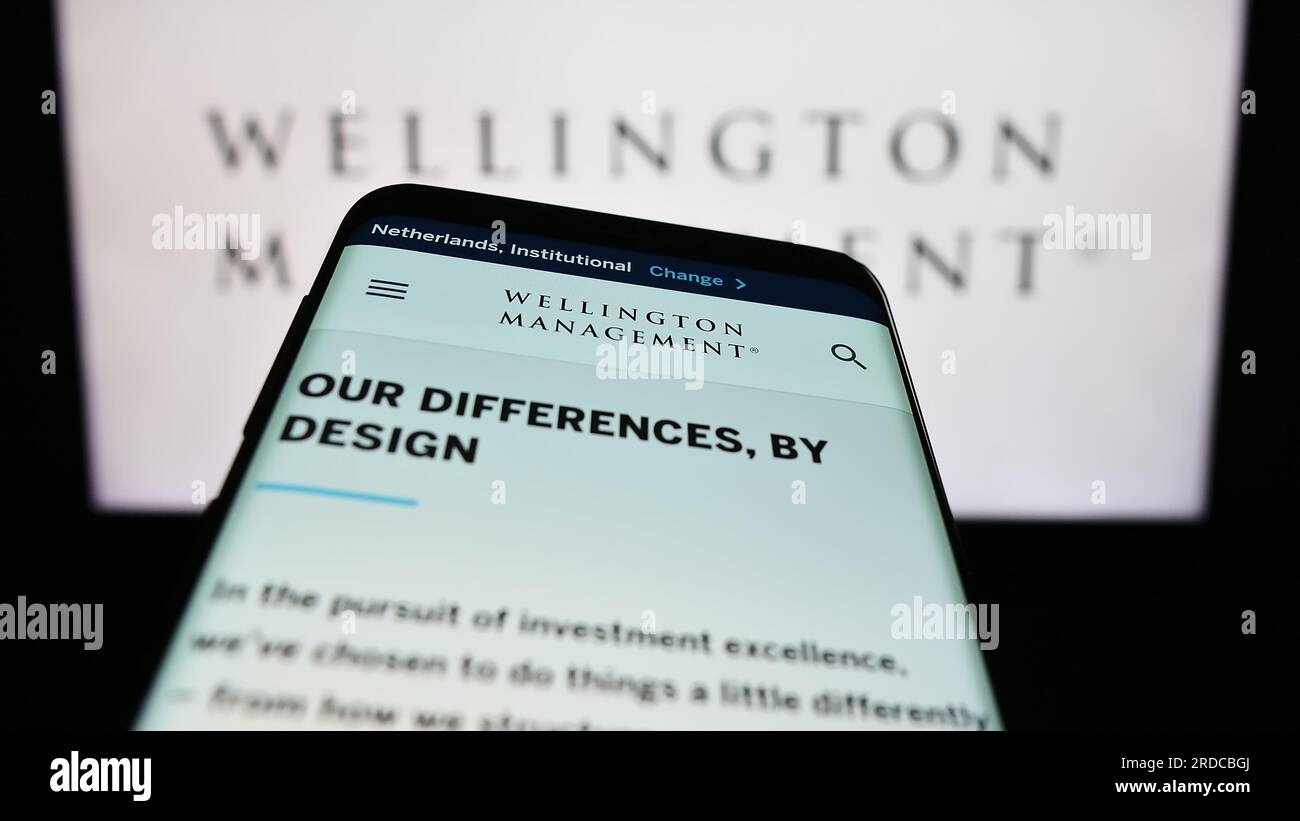 Wellington management website hi-res stock photography and images - Alamy