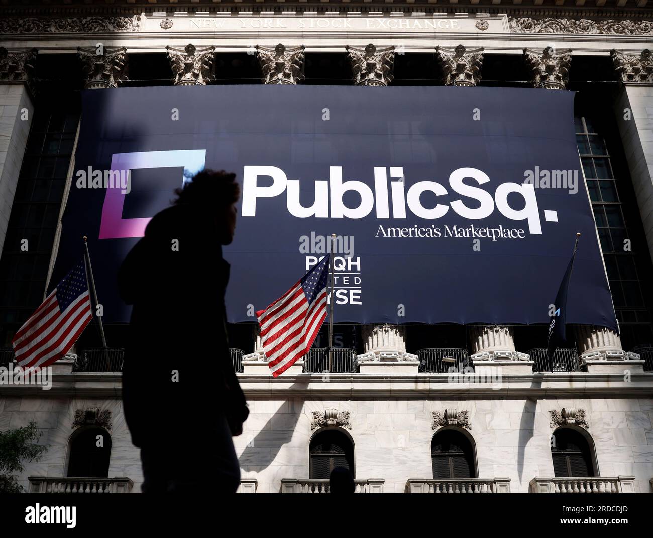 Publicsq hi-res stock photography and images - Alamy