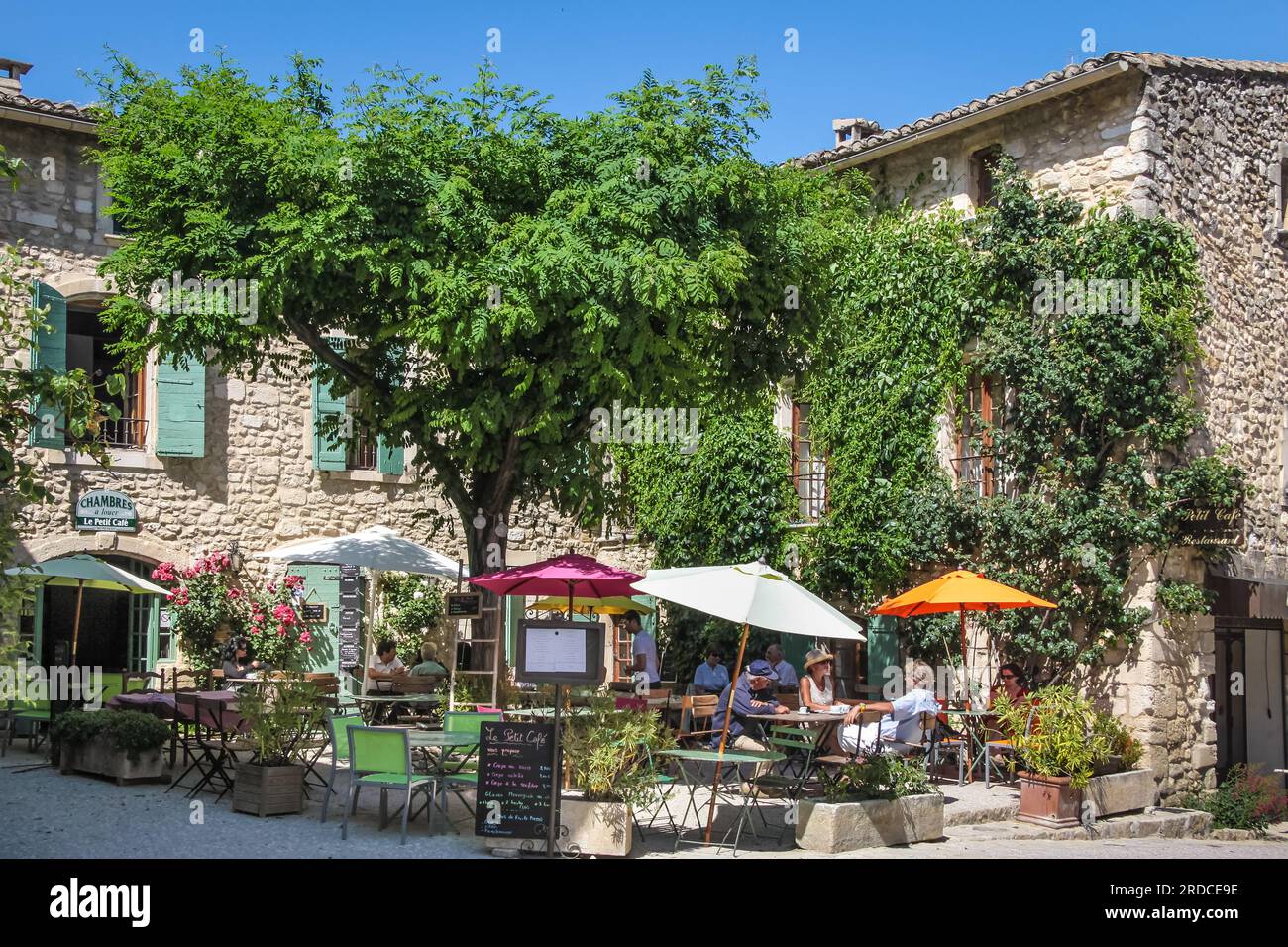 geography / travel, France, Provence, Oppède-le-Vieux, cafe in the ...