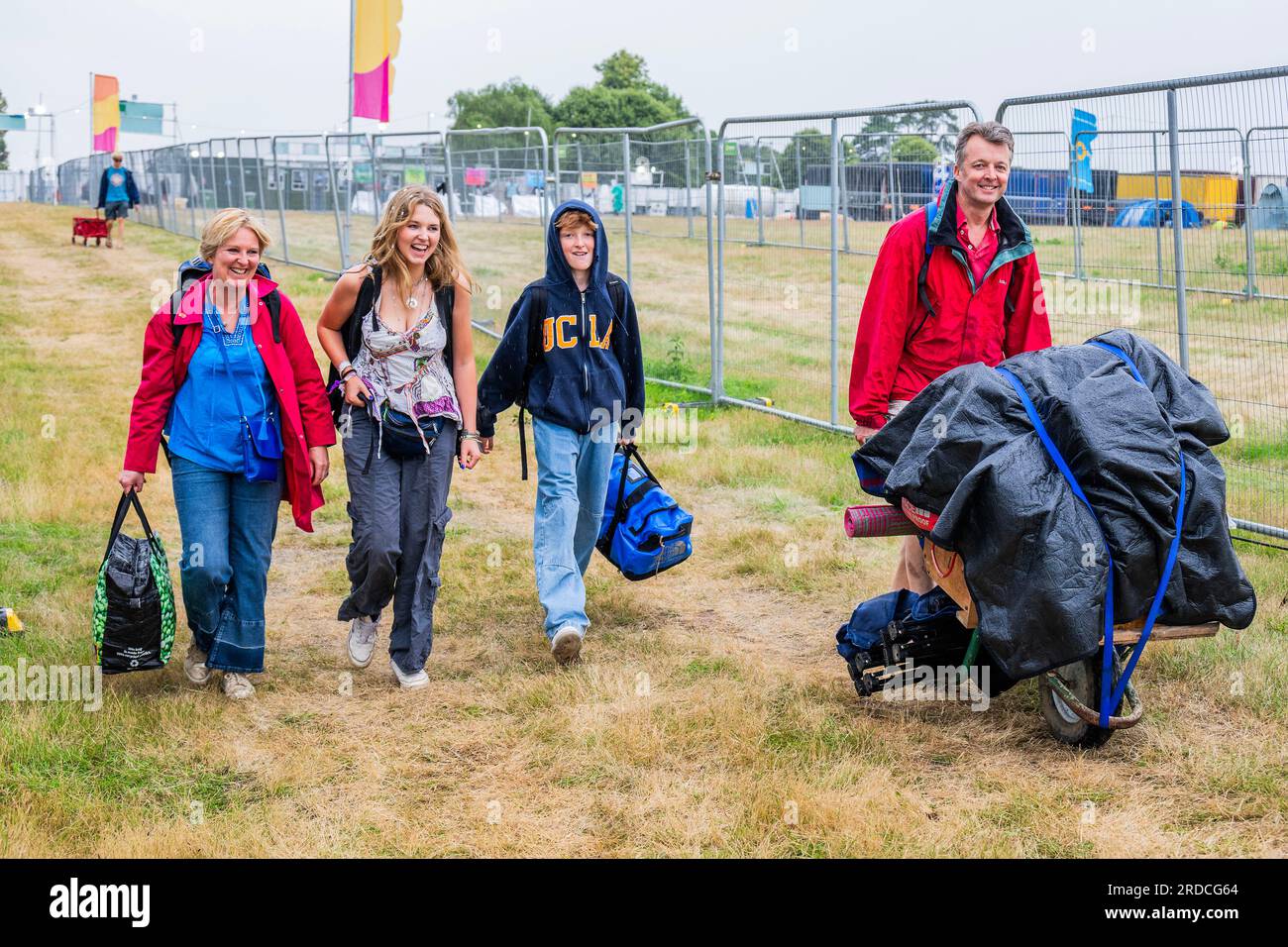 Henham Park, Suffolk, UK. 20th July, 2023. Festival goers arrive from ...