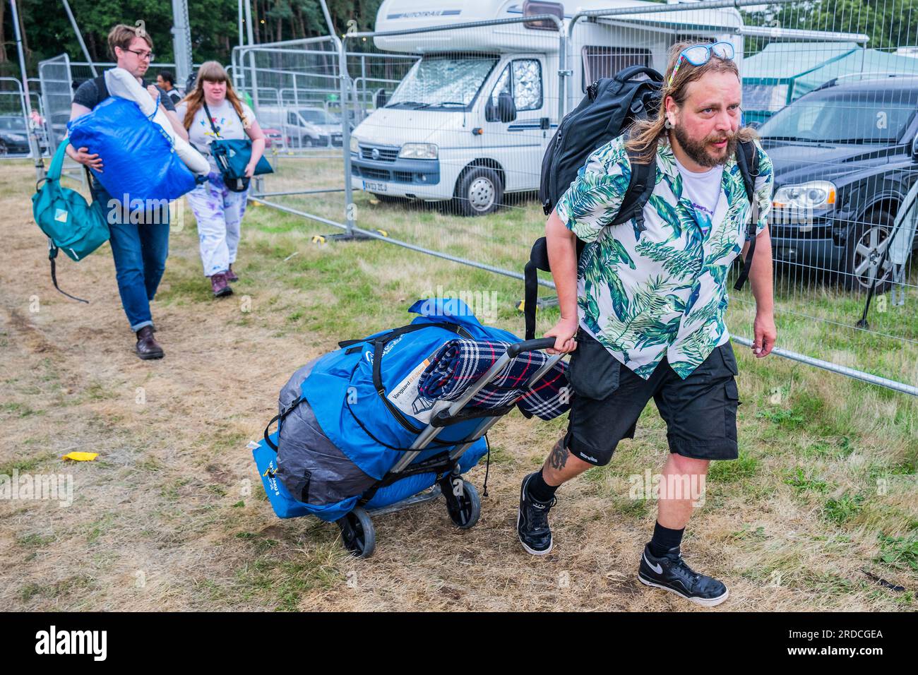 Henham Park, Suffolk, UK. 20th July, 2023. Festival goers arrive from ...