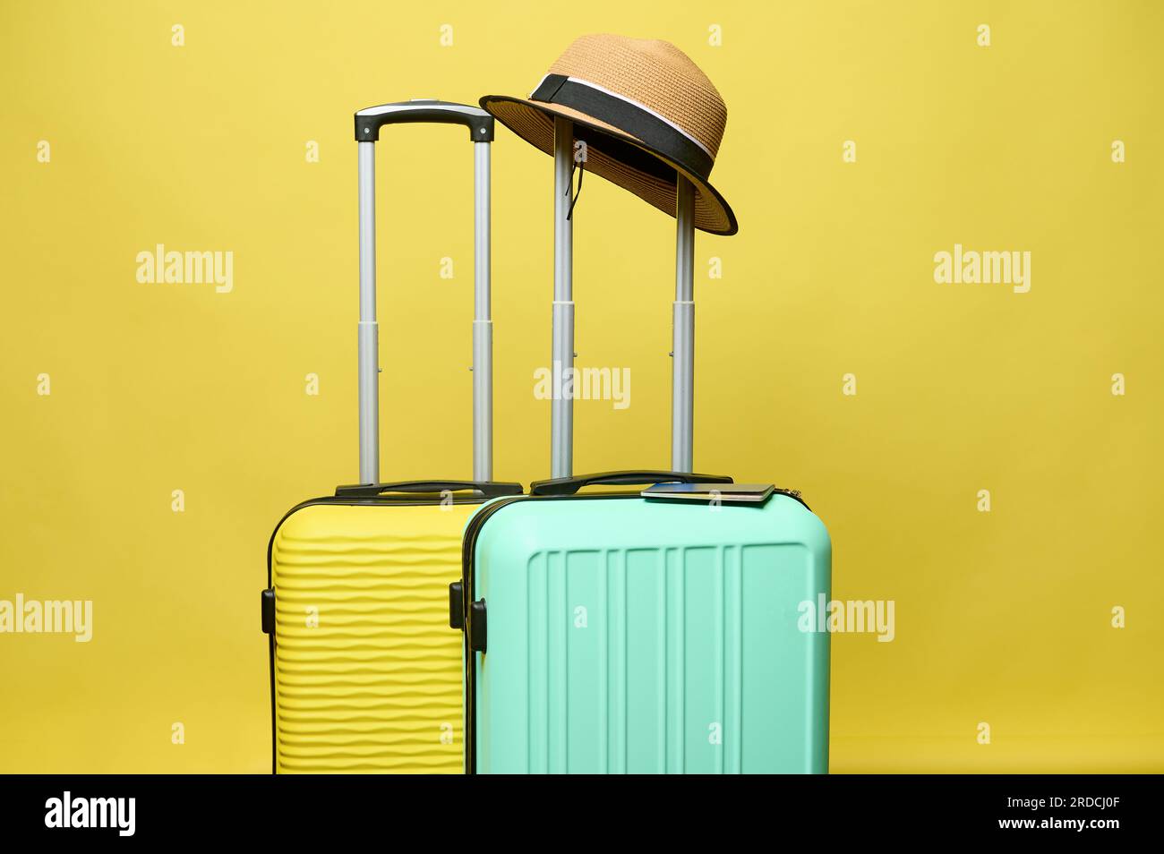 Cyan suitcase hi-res stock photography and images - Alamy