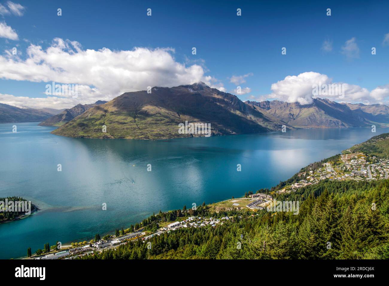 Queenstown new zealand travel scenic hi-res stock photography and ...