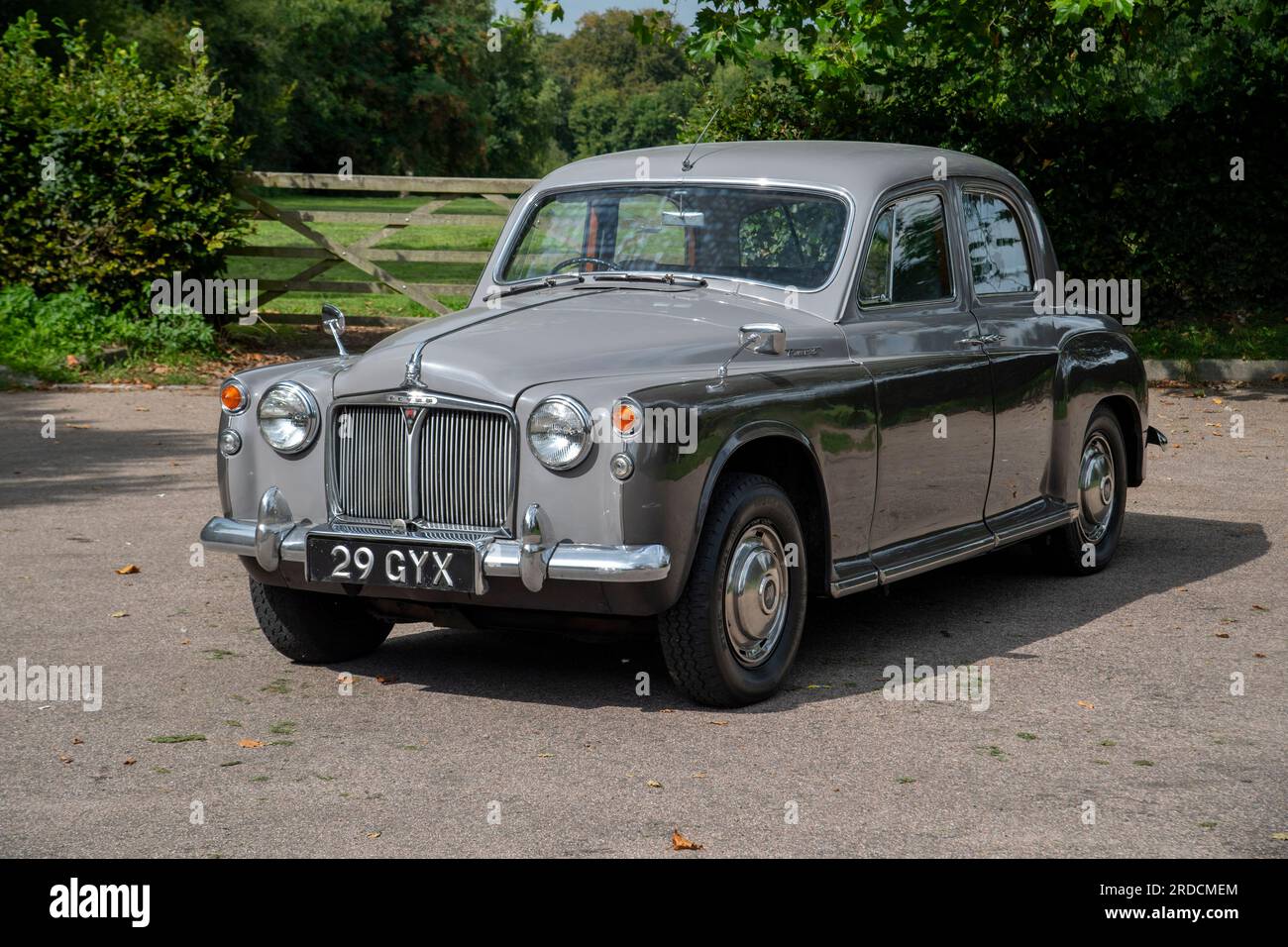 1964 Rover P4, classic British luxury saloon Stock Photo - Alamy