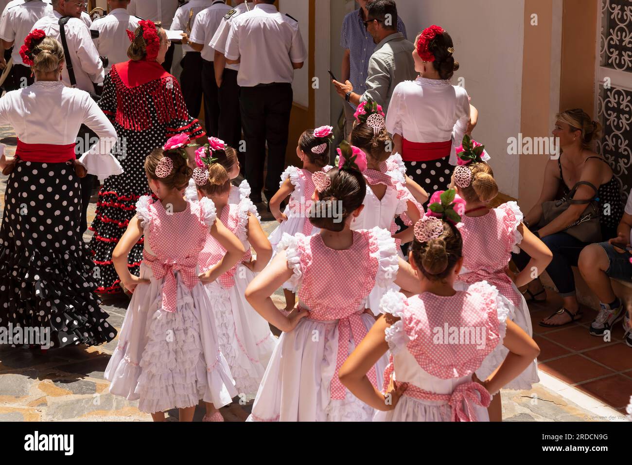 Children in traditional spanish dress hi-res stock photography and ...