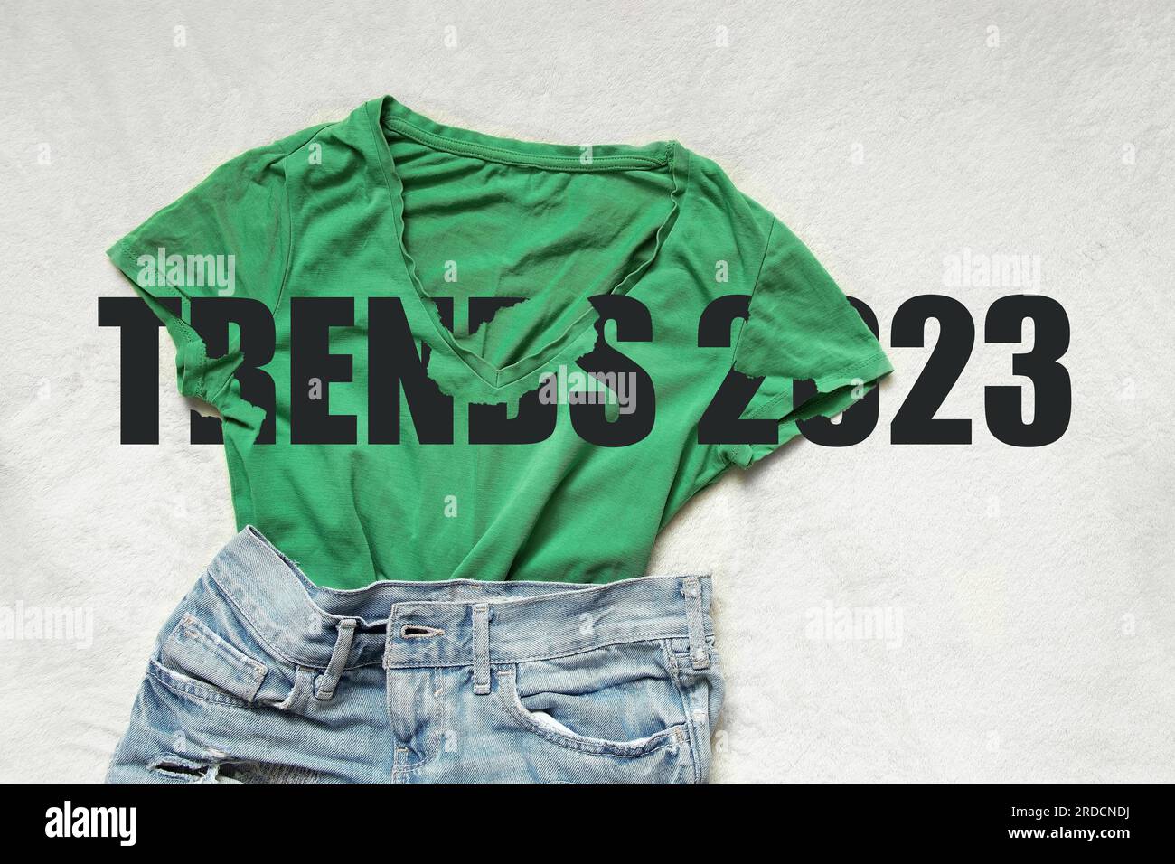 Spring 2023 fashion trends hi-res stock photography and images - Alamy
