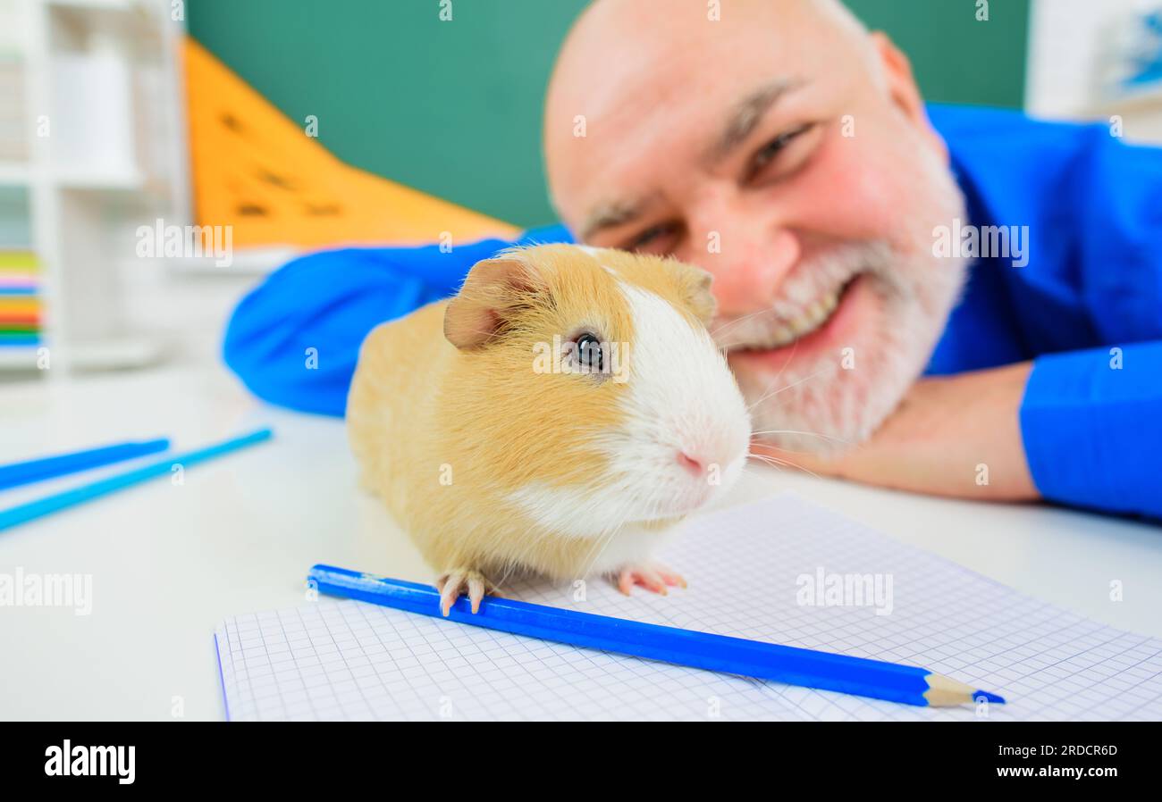 Research on wild animals hi-res stock photography and images - Alamy