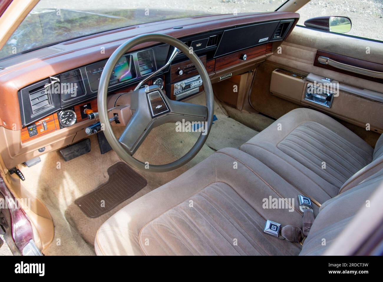 Chevy caprice engine hi-res stock photography and images - Alamy
